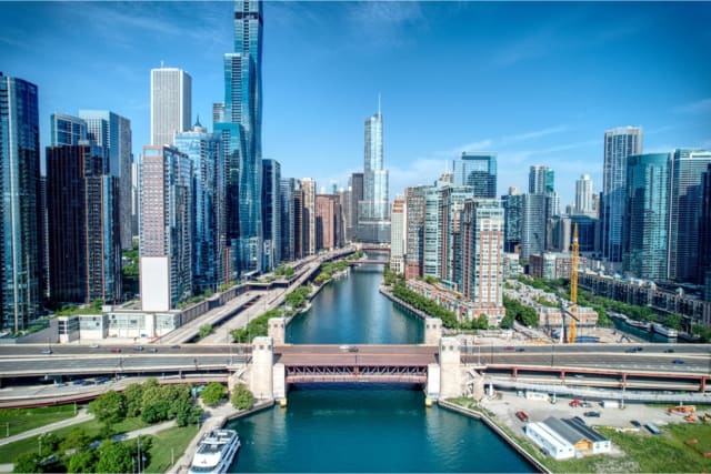 7 Safest Neighborhoods in Chicago for 2025 [Crime & Rent Data]
