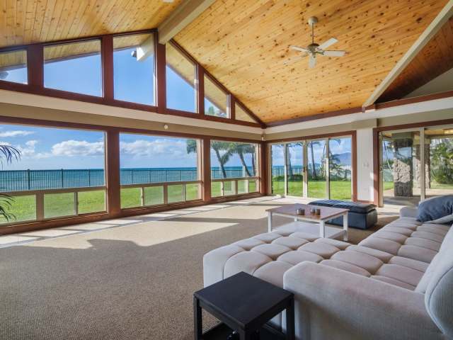 Luxury 5BR Oceanfront Home w/ Private Pool & Beach Access: Konishiki ...