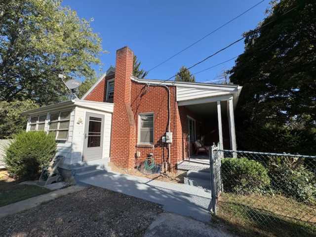 Brick Rancher with large yard near State Line - State Line, PA ...