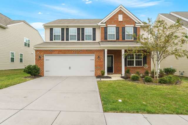 Beautiful spacious Home in Berewick community in Steel Creek Fence in ...