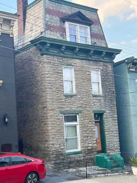958 Hatch Street unit: 1 - Cincinnati, OH apartments for rent